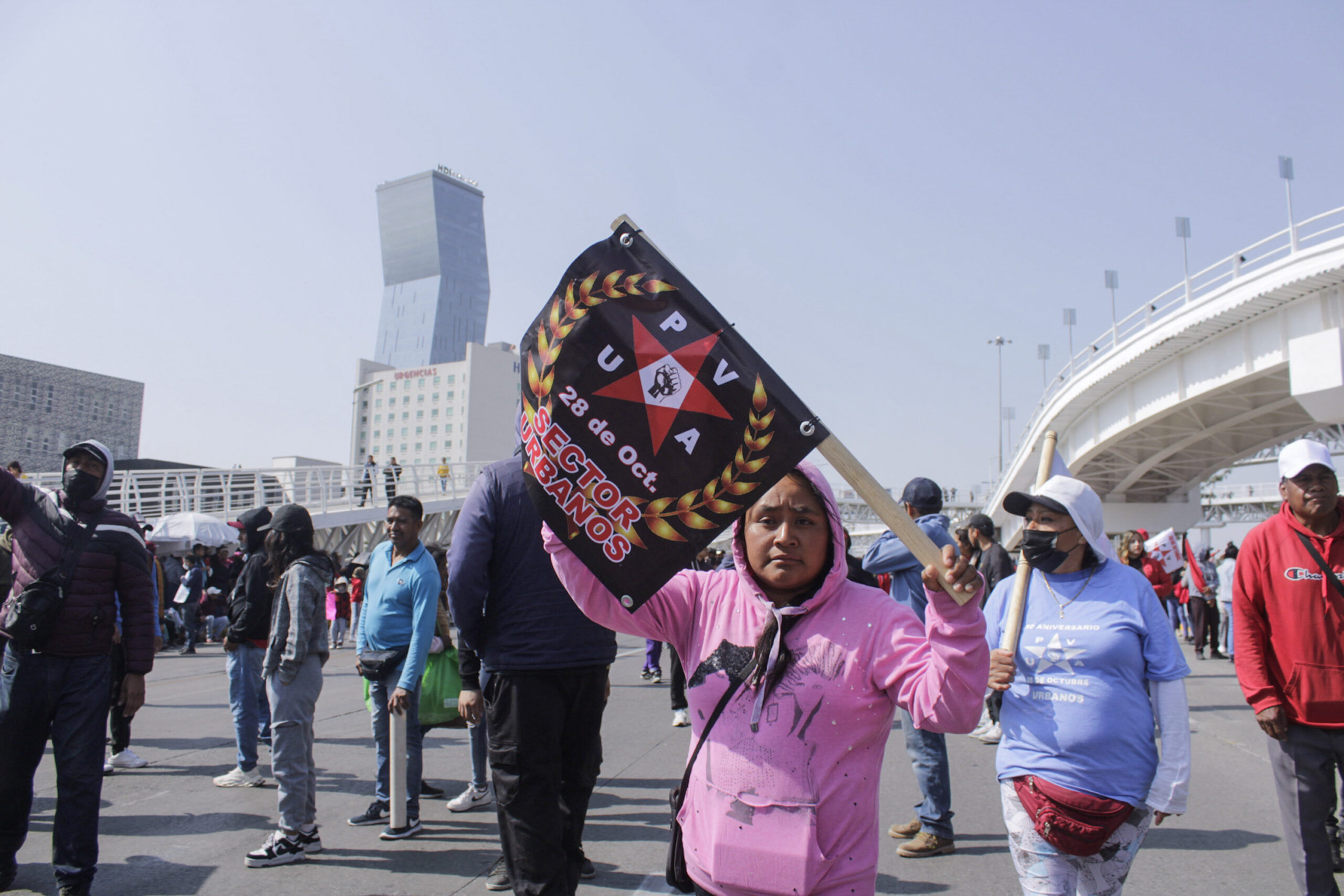La 28 de Octubre y taxistas piratas protestan en la Vía Atlixcáyotl ...